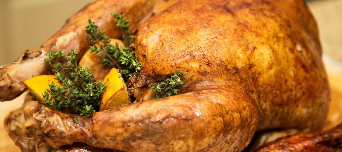 Peru Assado com Farofa de Miúdos - Segui a receita